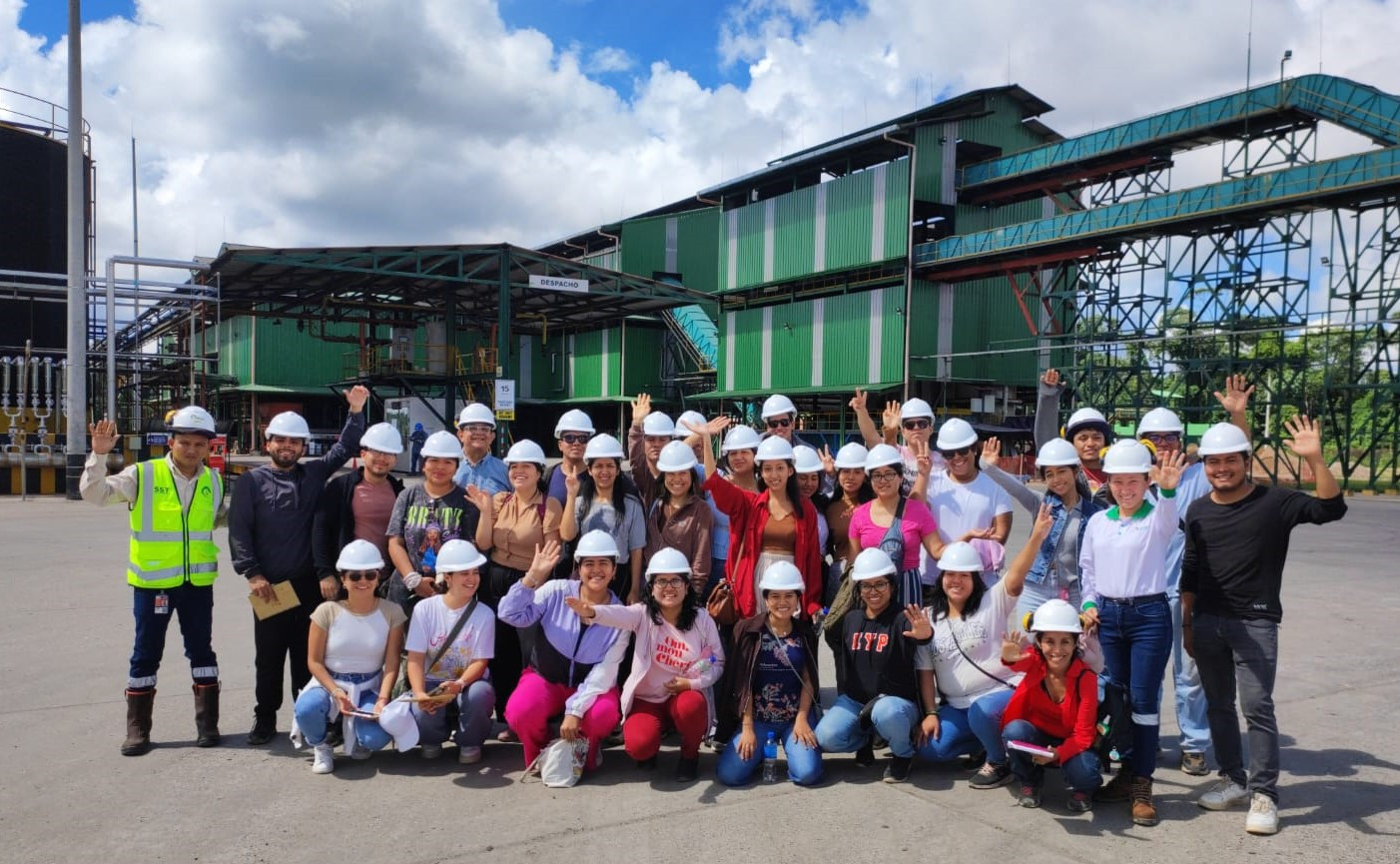 ALUMNOS DE LA AGRARIA REALIZARON PASANTÍA EN OCHO SUR