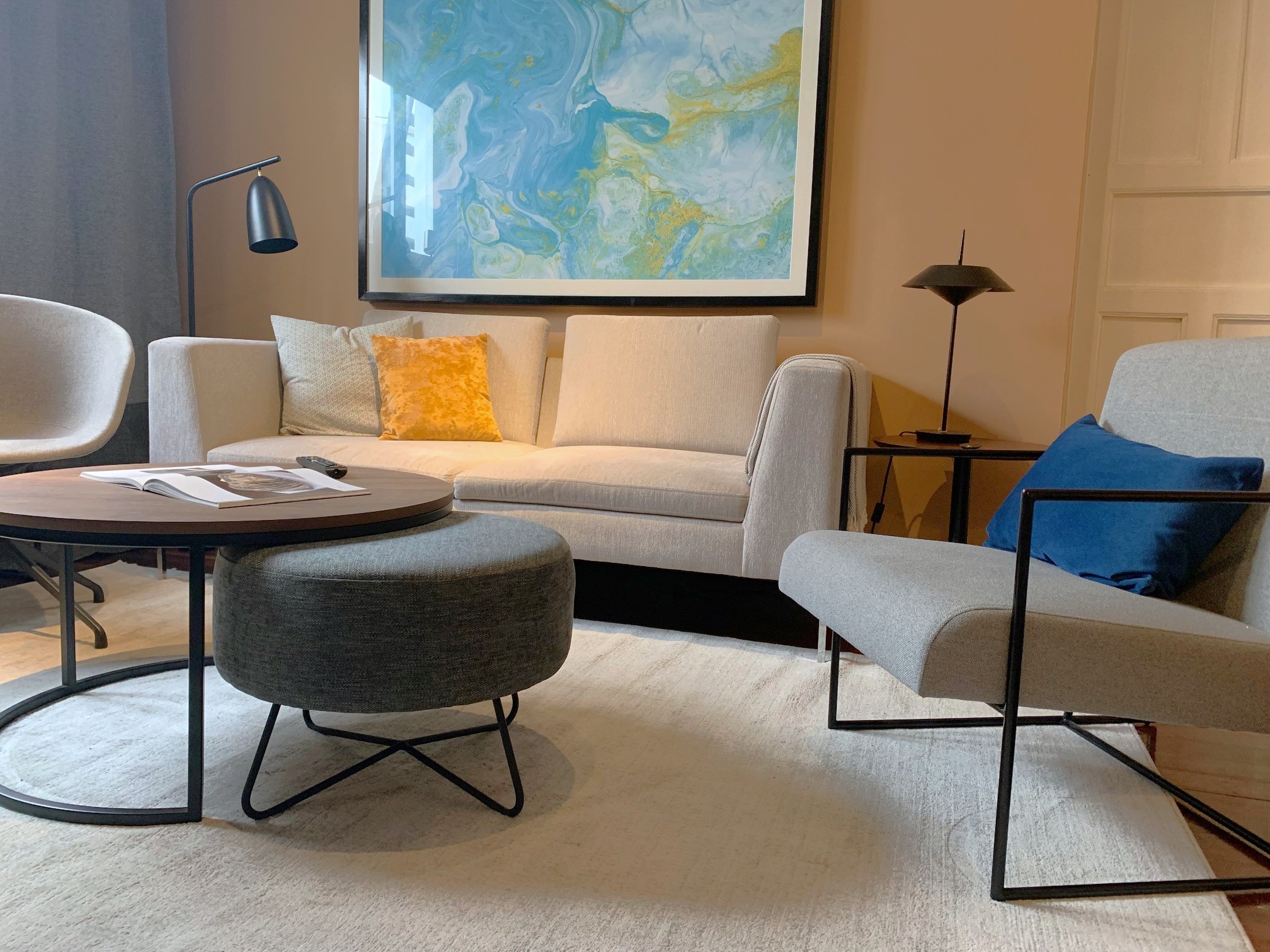 Tienda de muebles y decoración de diseño contemporáneo en Lima